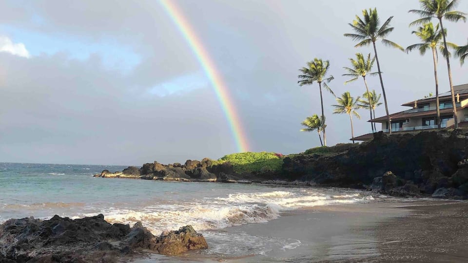 I’m very lucky to have a friend who lives nearby! First time in Hawaii and now I know why their license plate has a rainbow on it! I’ve never seen so many in 10 days. #maui #hawaii #hawaiirainbow
