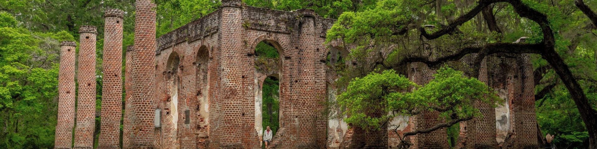We saw a sign for some church ruins. How could I not go? These ruins are owned by a private owner and can be walked around free of charge.
Known also as the Sheldon Church or Old Sheldon Church, the building was originally known as Prince William's Parish Church. The church was built as a chapel of ease in the English Georgian style, using the Roman Tuscan or Doric order, between 1745 and 1753.
The traditional understanding is that Prince William's was burned by the British in 1779 during the Revolutionary War, rebuilt in 1826, and then burned again in 1865 during the Civil War: