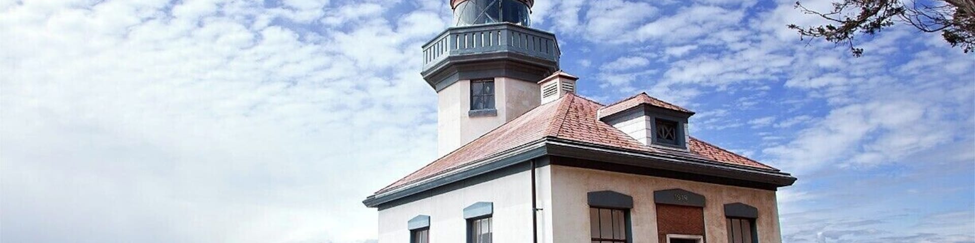 This picturesque little lighthouse was the last major lighthouse established in Washington state. Construction began in 1918 using the same plans as Seattle's Alki Point Lighthouse, and a fourth-order Fresnel lens was installed and first lit on June 30, 1919. Two keepers were required to man the lighthouse in alternating 12-hour shifts, seven days a week. Their pay: $800 per year plus housing.
In 1951 the lens was replaced by an electrified drum lens, and by 1962 the lighthouse was fully automated. The lighthouse is still operational today, using a modern aerobeacon. The house itself serves as an outpost of the Friday Harbor Whale Museum, which tracks whale movements and behavior through the Haro Strait.
Unfortunately, the whereabouts of the original Fresnel lens are unknown.