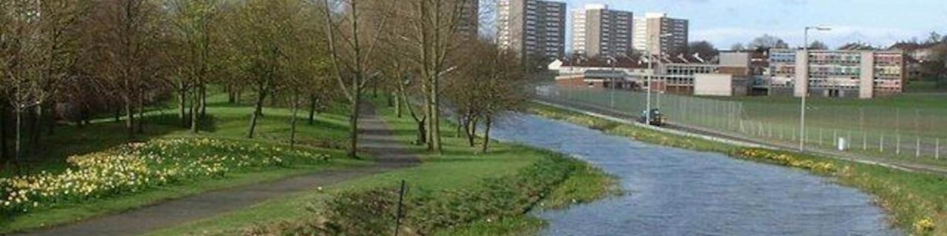 The Forth & Clyde Canal Taken from the footbridge just east of Great Western Road.