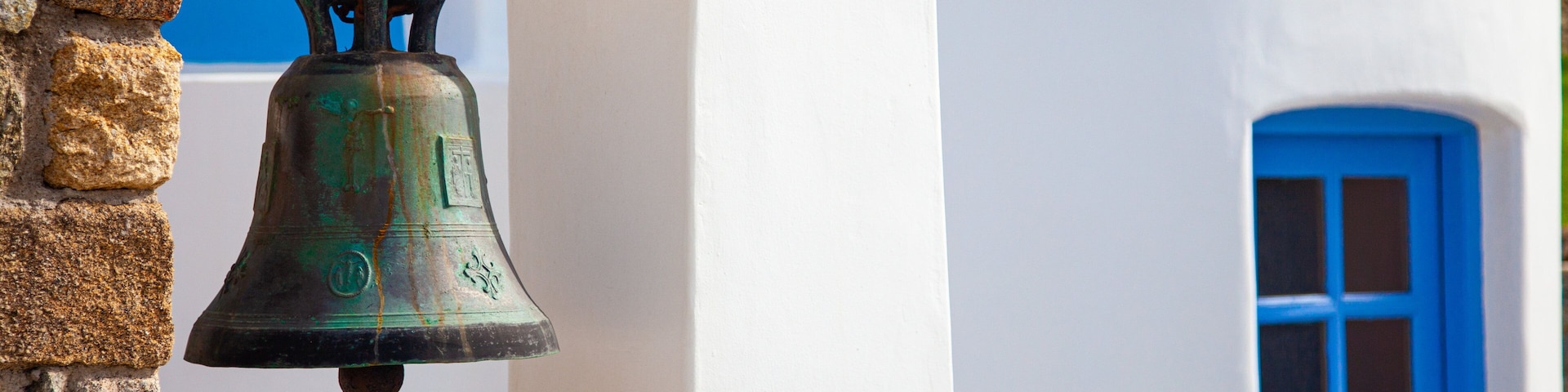 Mykonos which includes heritage elements