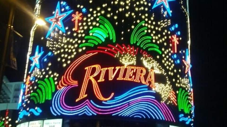 Amazing what nightfall and a ton of neon lights can do to spruce up a joint.