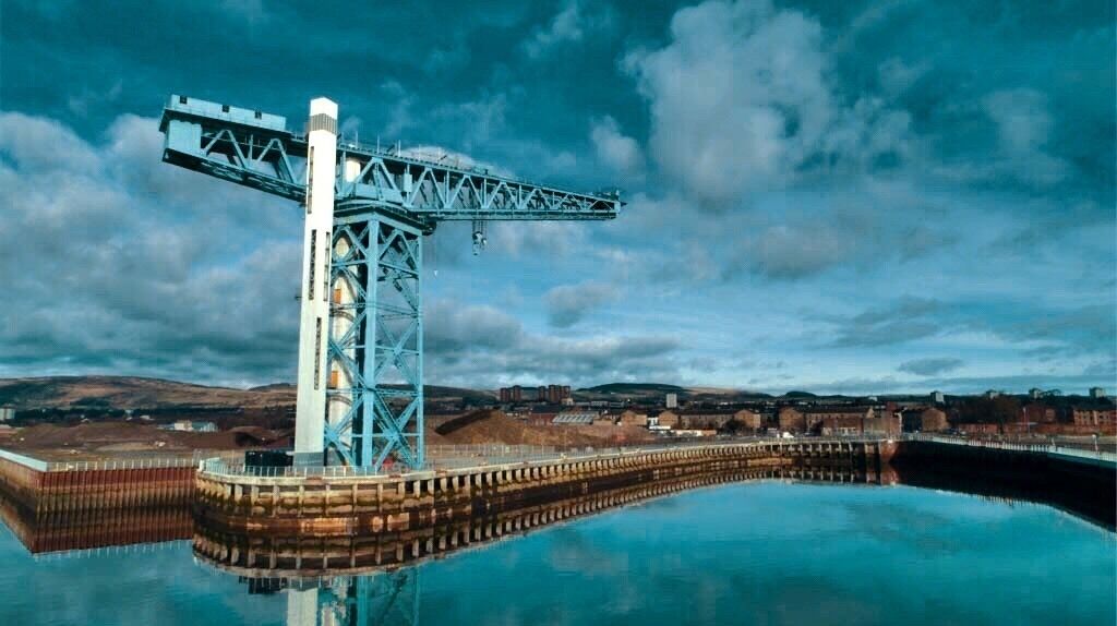 An icon of the industrial era, in Clydebank. The Titan crane. Now you can throw yourself off it with a bit of elastic attached to your ankles 😉