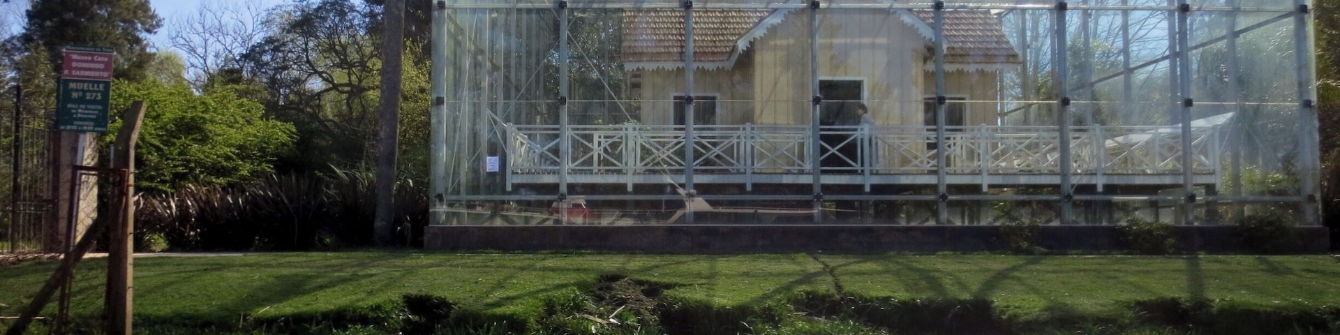 Tigre, Paraná Delta, Casa Museo Sarmiento
The Sarmiento House is a National Historic Monument in the northern suburb of Tigre, Buenos Aires, Argentina. It was the former residence from 1855 until his death in 1888 of Domingo Sarmiento, the 7th President of Argentina. It was declared a National Historic Monument in 1966 and is now a museum.
#architecture