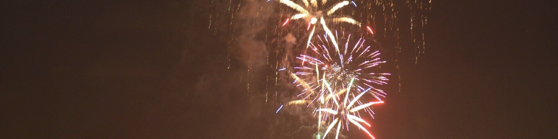 Fireworks in Botany Bay for the last day in 2014.