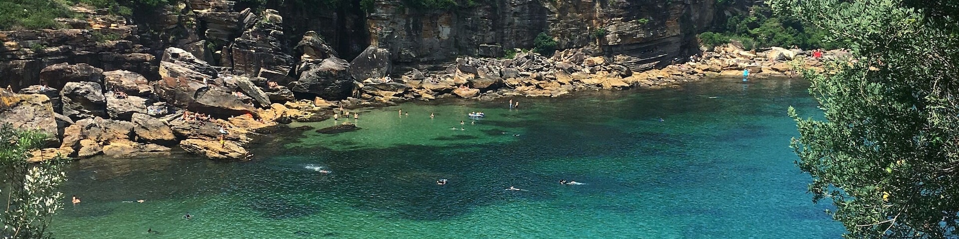 Gordon's Bay. My favourite secluded bay in Sydney is located North of Coogee Beach and is only accessible to pedestrians by the coastal walk. It's known for its calm waters and is a popular spot to snorkel.
#australia #gordonsbay