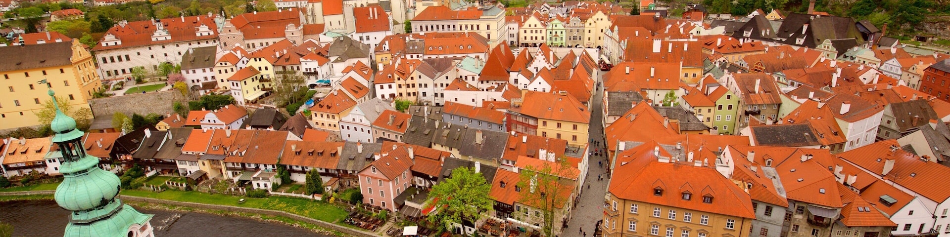 Cesky Krumlov showing a river or creek and a city