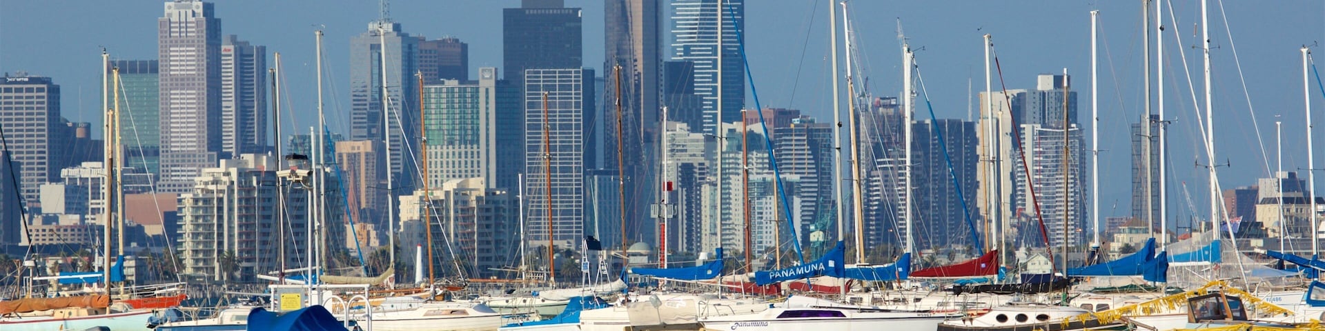 Williamstown which includes a city, a bay or harbor and a high rise building