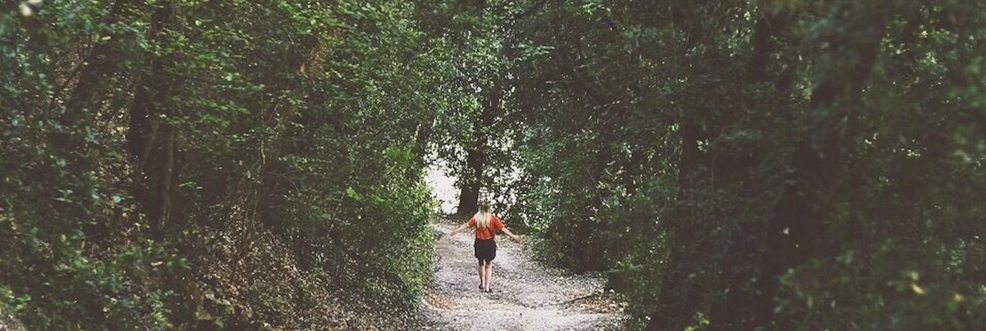 Beautiful gravelroad in grassina, Tuscany!