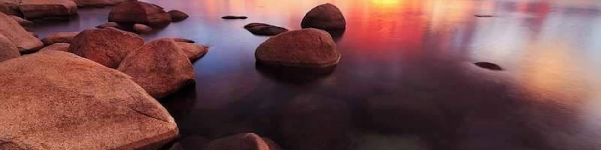 Sunsets like this are very common in the Eastern Sierras. The high elevation makes blazing skies a reality. #troveon #waterlust