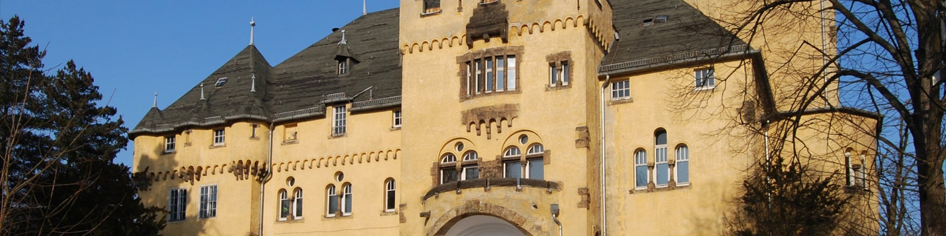 Kleinmachnow mostrando um castelo e arquitetura de patrimônio