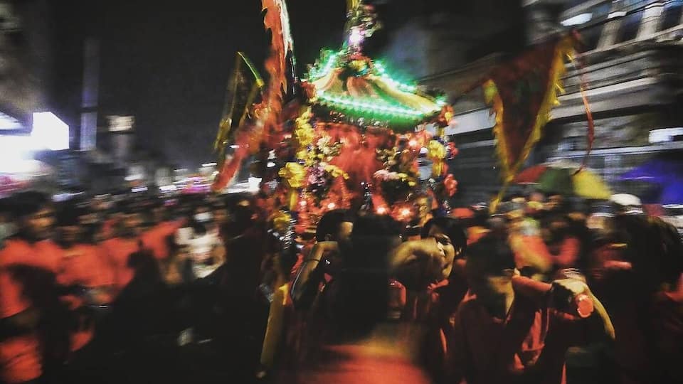 #Festival #action
Every year at #Bogor, #Indonesia during the Cap Go Meh festival the normally quiet road of Lawang Surya Kencana turns #festive with many of the local Chinese-Indonesian community compete in parading the best portable shrine or performing the lion or dragon dance at night with many lanterns illuminating the way.
Tourist who wants to experience the festivities is suggested to come early to avoid traffic and overcrowding, don't forget your umbrella too, tropical weather is a fickle one :)