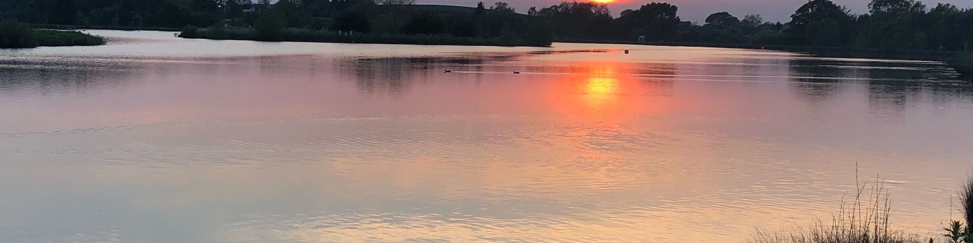 Really lovely campsite, quiet and friendly, and the lake is a great asset. We had a great time on pedalos the next morning
