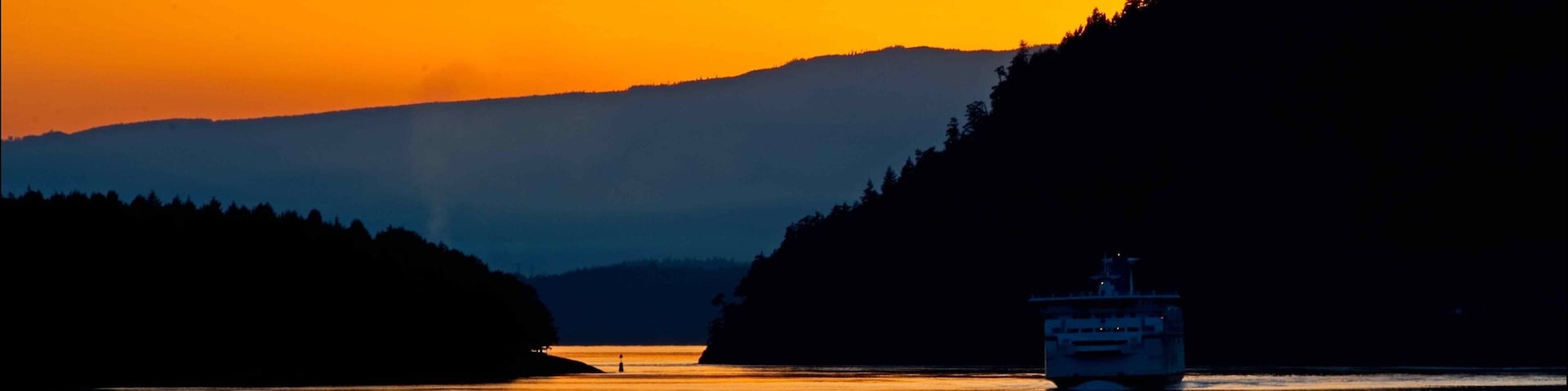 Mayne Island which includes a sunset and cruising