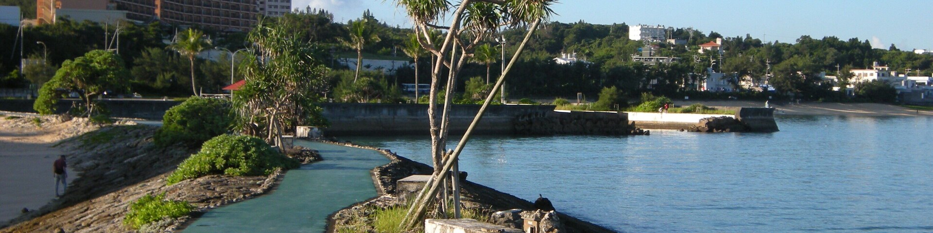 海の上の散歩道