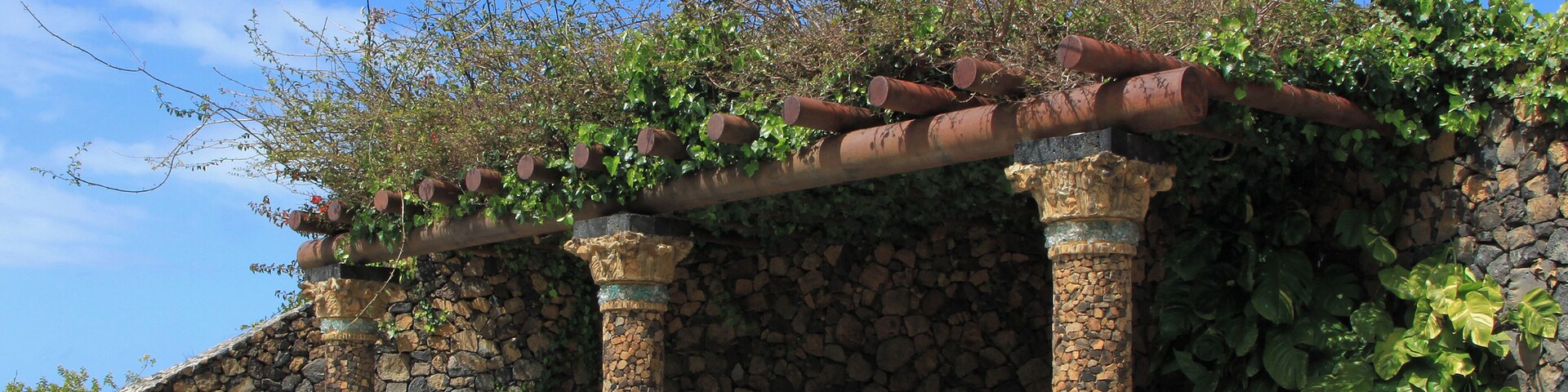 Part of the Plaza La Glorieta, Las Manchas de Abajo, La Palma, Spain, designed by Luis Morera (* 1946), a carver, painter and musician of La Palma.