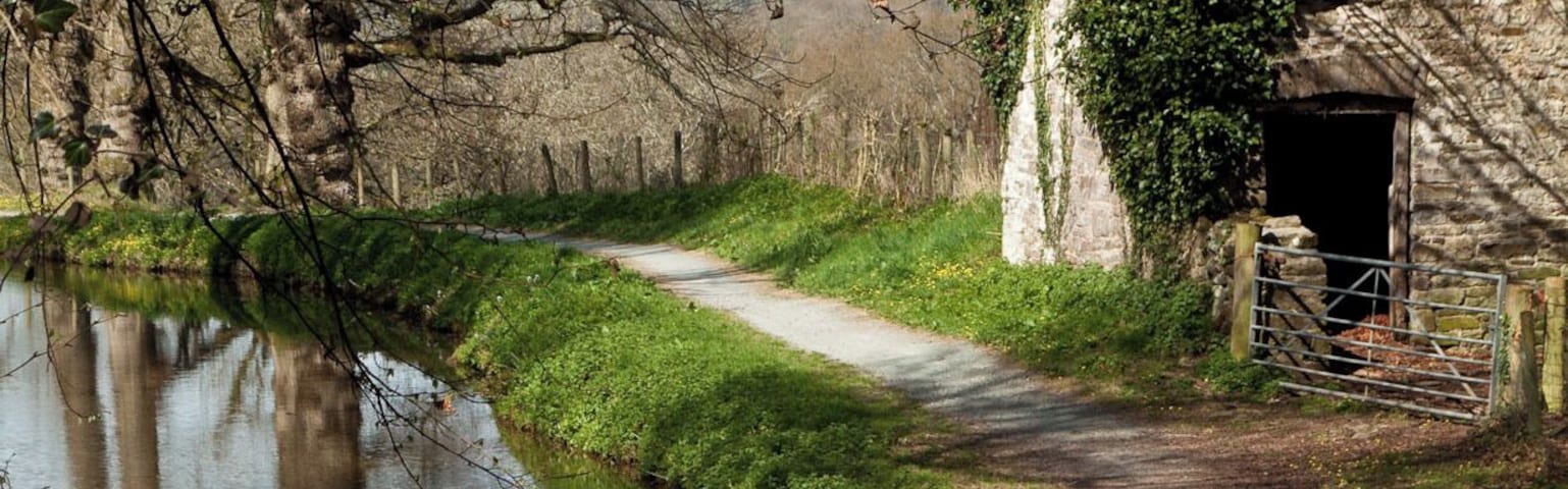 Llangynidr, Wales IMG_0462.jpg