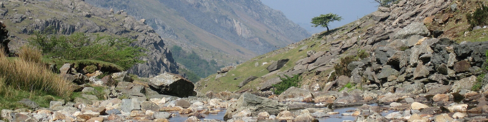 looking down to nant peris