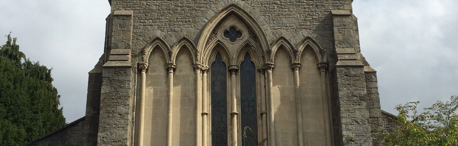 Eglwys Dewi Sant, canol tref Merthyr Tudful.