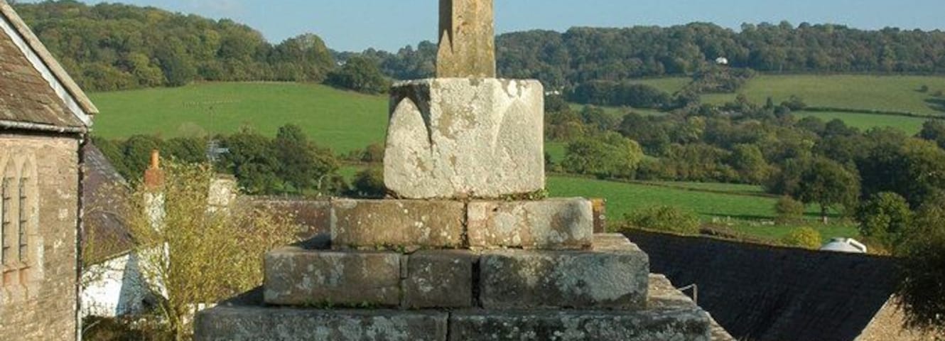 Cross at Llangovan