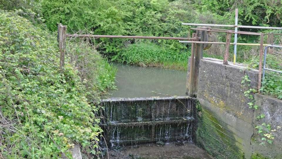 River Kenson weir gate - Burton Bridge