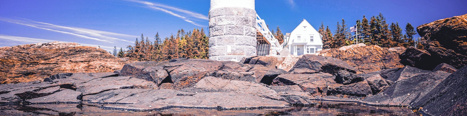 Marshall Point Lighthouse is located near the fishing village of Port Clyde, Maine. The Lighthouse property includes the wonderful light, connected via the long wooden runway to the property, a lovingly-restored Keeper’s House, as well as welcoming grounds and complimenting gardens. In The Keeper’s House, there is an extensive museum housing exhibits centered on the lighthouse as well as a historic look into the industries and life on our peninsula.
As an interesting detail, in the movie “Forest Gump” Tom Hanks concluded his long run on the lighthouse runway.
There is “limited” but adequate parking available with easy access to the grounds and Museum.
#lighthouse #maine