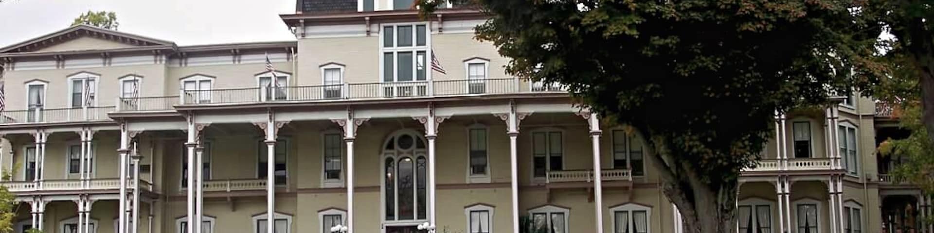 This is the Athenaeum Hotel on the grounds of the Chautauqua Institute, a wonderful community along the lake when visitors can enjoy programs, classes and community events. It is a non profit education center and summer resort in southwestern New York. Outside visitors are welcome at the site and there are numerous places to stay outside of the community. Worth a visit.