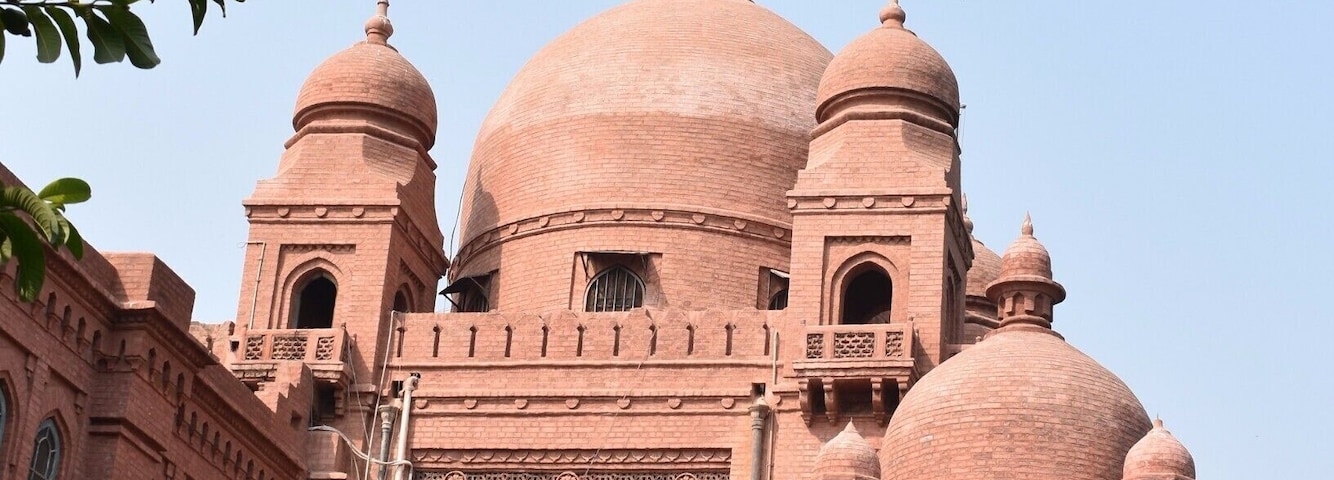 Last day in Pakistan. We visited the Lahore Museum. We had to do a walk-through. Museum has way too much to absorb in one visit.