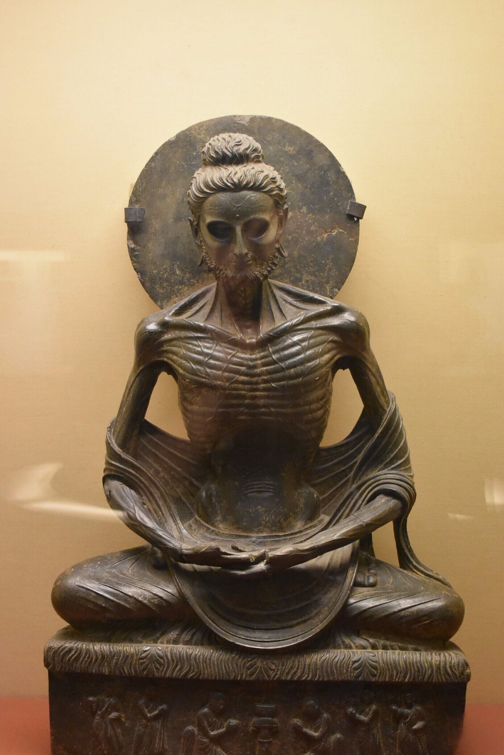 Lahore Museum has extensive Buddha collection. Notice how facial features vary depending on sculptors ethnicity.