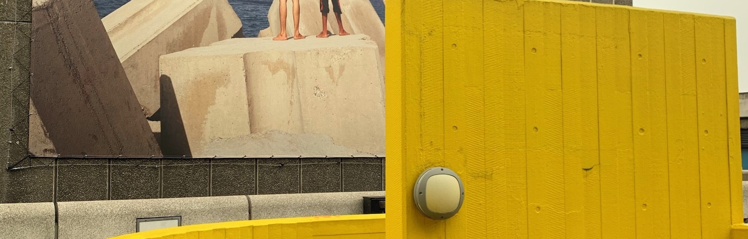 The Hayward Gallery is in a historic brutalist style concrete building in London’s Southbank Centre. Walk up the stairs from the Royal Festival Hall to find the entrance and this view on floor 1 
#haywardgallery #southbankcentre #londongalleries #brutalistarchitecture #historic photo challenge