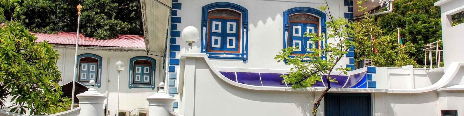 The city of Male and the country are strict with no photo policy - Maldives #red #redphoto #travel #Maldives #cityscape