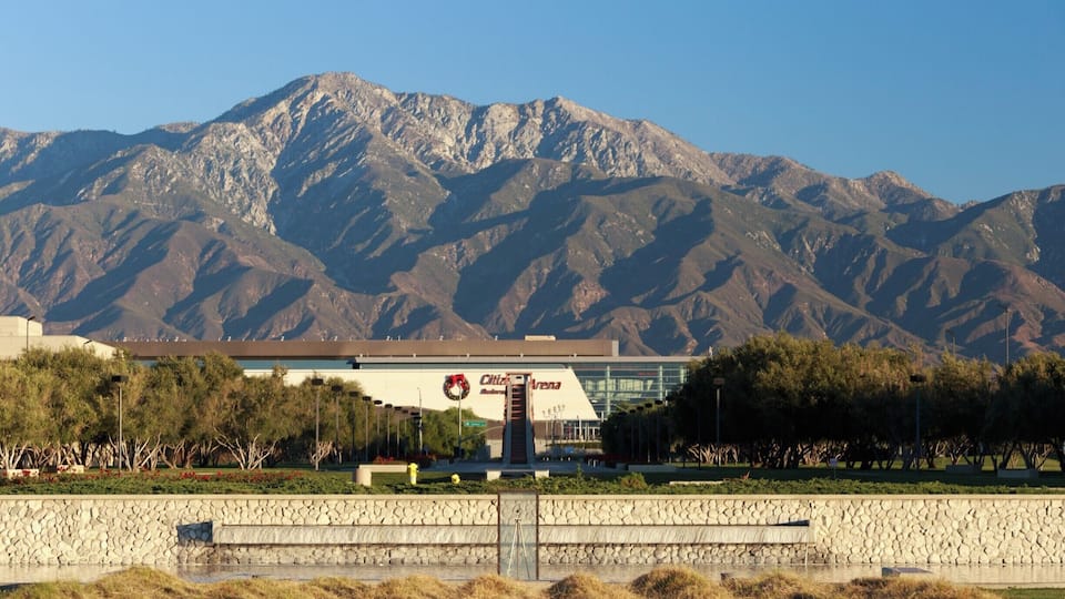 Something most people wouldn't realize is there is perfect alignment between a landscape feature, water feature, Citizens Bank Arena and Mt Baldy. Check it out in Satellite view to appreciate it a bit more.
When this picture was taken there was also a glass case with a telescope inside aligned as well. Unfortunately the telescope was vandalized and removed but of course the great view remains.
#hometown