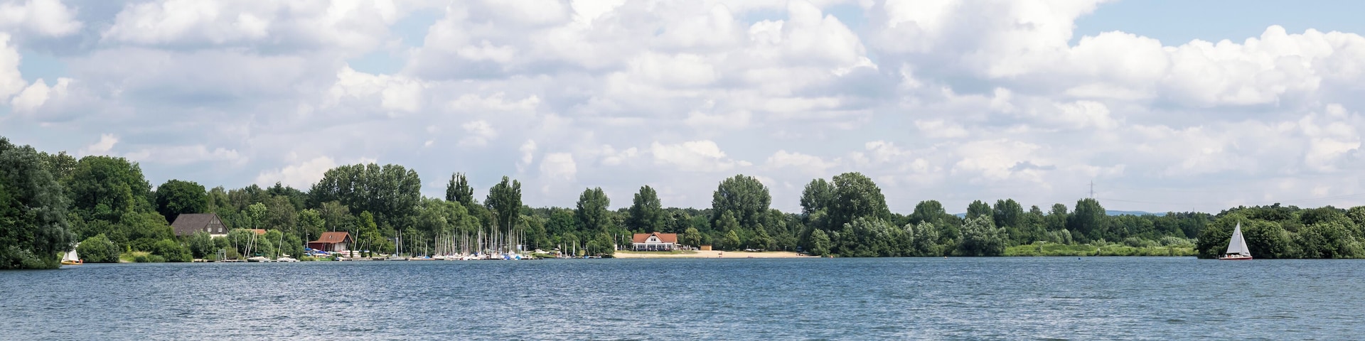 Lippesee in Paderborn; Blick auf das Nordufer