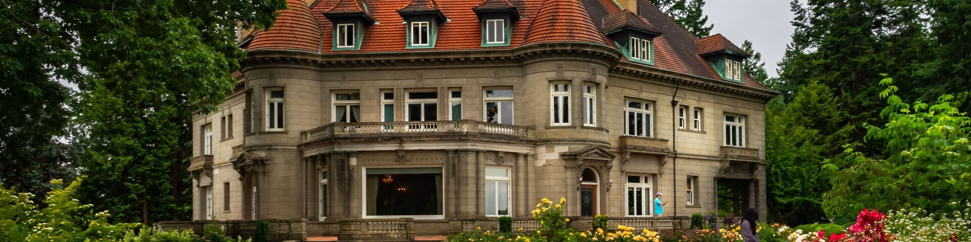 The finest historic house museum with a beautiful garden, large yard and a panorama to the city. You shouldn't miss this place!