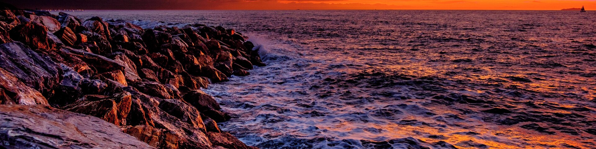 Tramonto sulla spiaggia di Marina di Pisa