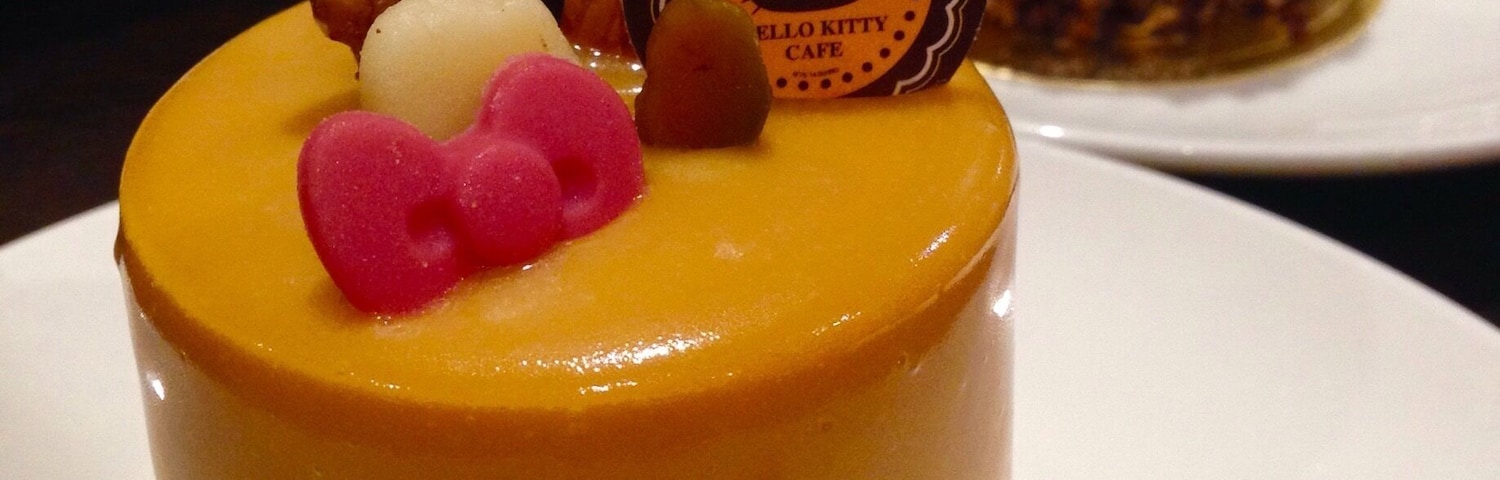 Hello kitty cafe in Adelaide city! Even though the shop's decoration isn't that fancy, but they do serve fancy desserts. Taste is not bad, worth give it a try!