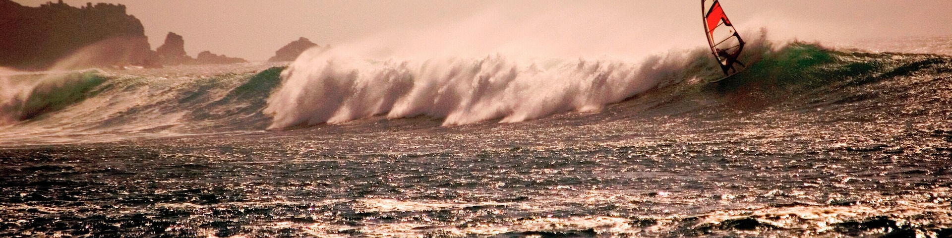 Less well known and therefore less crowded than neighbouring Sennen beach, Gwynver often provides excellent surfing conditions.