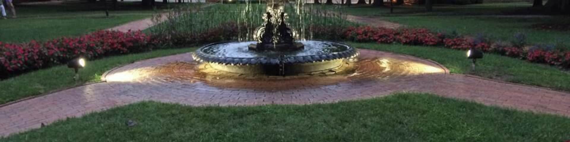 I love checking out college campuses if I'm visiting a college town!