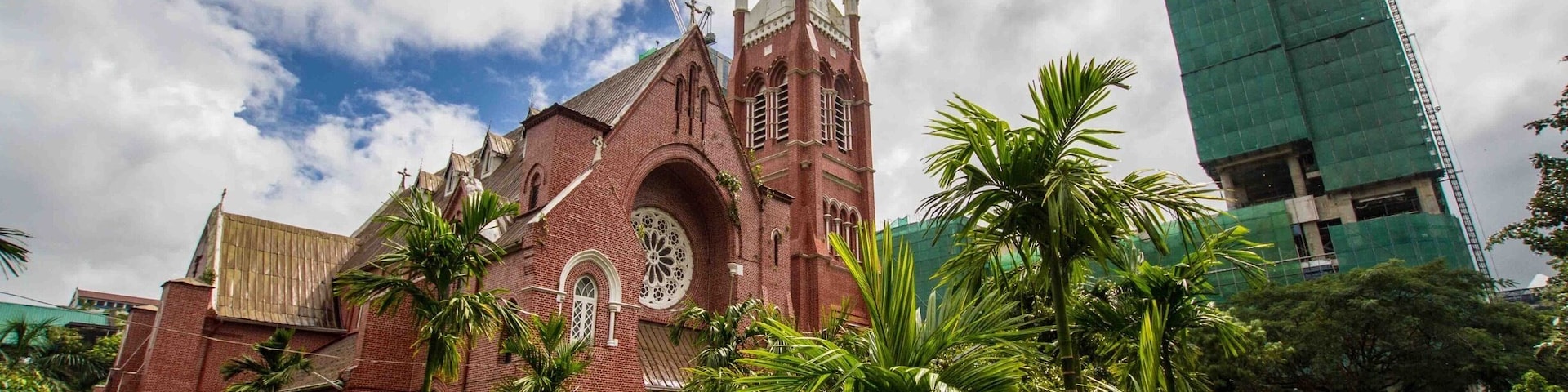The Holy Trinity Cathedral in #Yangon, #Myanmar 🇲🇲 looks really out of place, not only for being a #Christian centre in a #Buddhist-majority country, but also for its classical #architecture among modern buildings.
#LifeAtExpedia