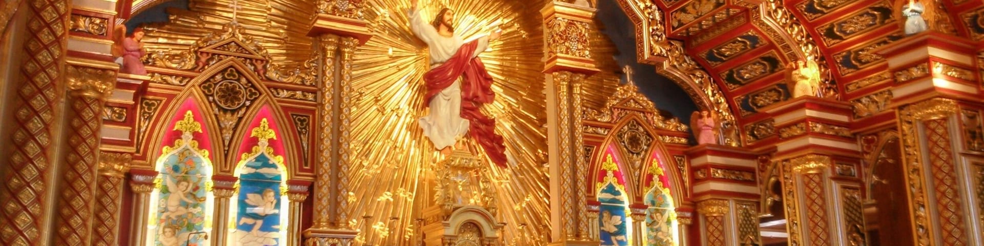 St. George Church , Edappally . This
Church is newly constructed near to the very old St. George Church . The architectural beauty of it is very amazing . Lot of Pilgrims visit this Church every day .