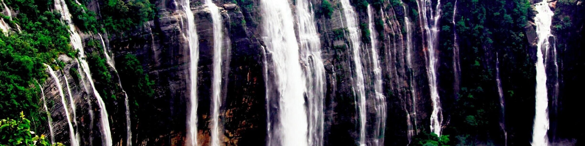 Not every time you get to see it this clear...
#waterfall #green #nature