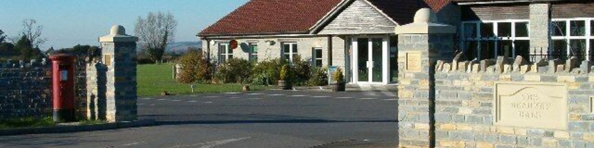 Meadway Hall, Compton Dundon