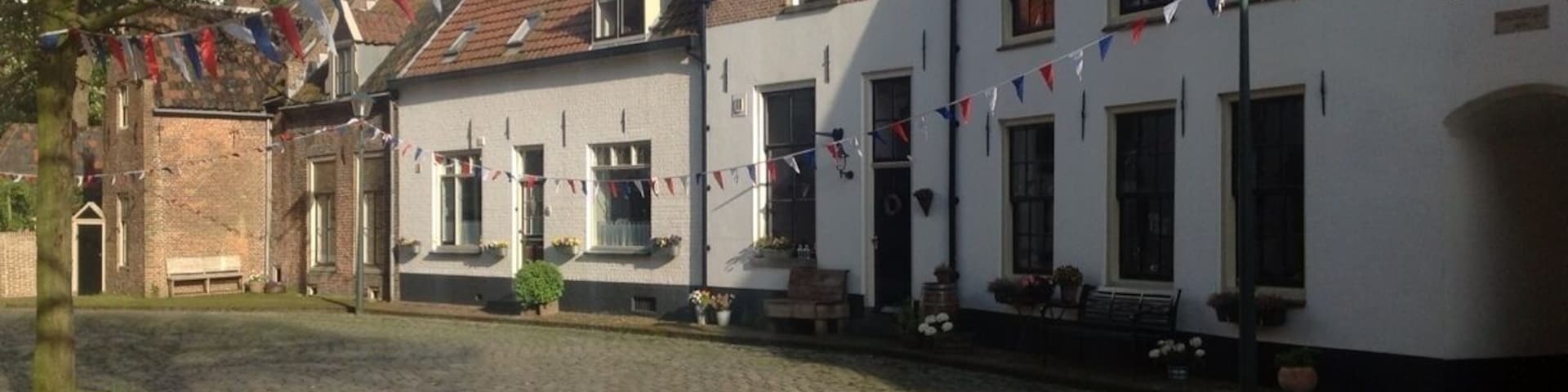 When a town already looks like an open air museum, it comes as a pleasant surprise to find some real museums as well. http://www.ronduithattem.nl/en/common-info/
