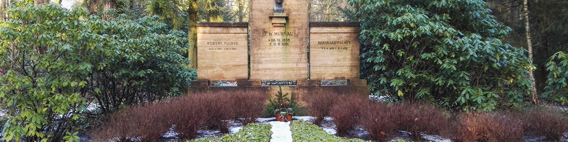 Grab von Friedrich Wilhelm Murnau auf dem Südwestkirchhof Stahnsdorf, Ehrengrab der Stadt Berlin