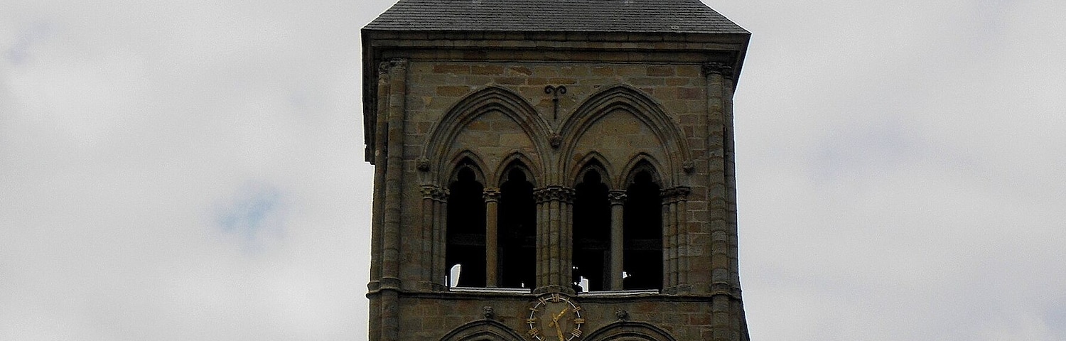 Abbatiale Saint-Menoux, commune de Saint-Menoux (03). Chevet.
