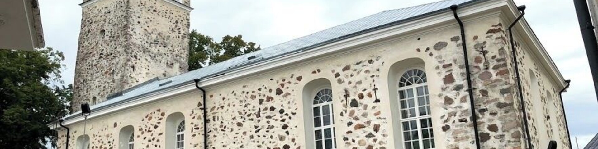 Ekenäs Church is unique in that it is the only church in Finland which was built of grey granite in baroque style. Construction started in 1653. Rosaborg, Finland
#OnTheRoad