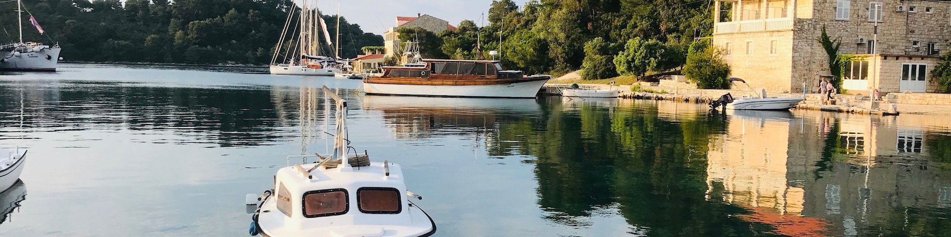 Pomena harbour