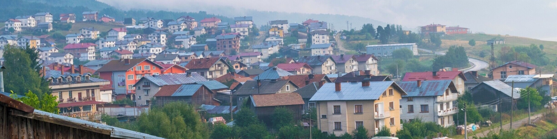 Sarnitsa city is located deep in the Rhodope mountains among remote virgin forests, the town has preserved its authentic atmosphere.
#city #Bulgaria #Rhodope