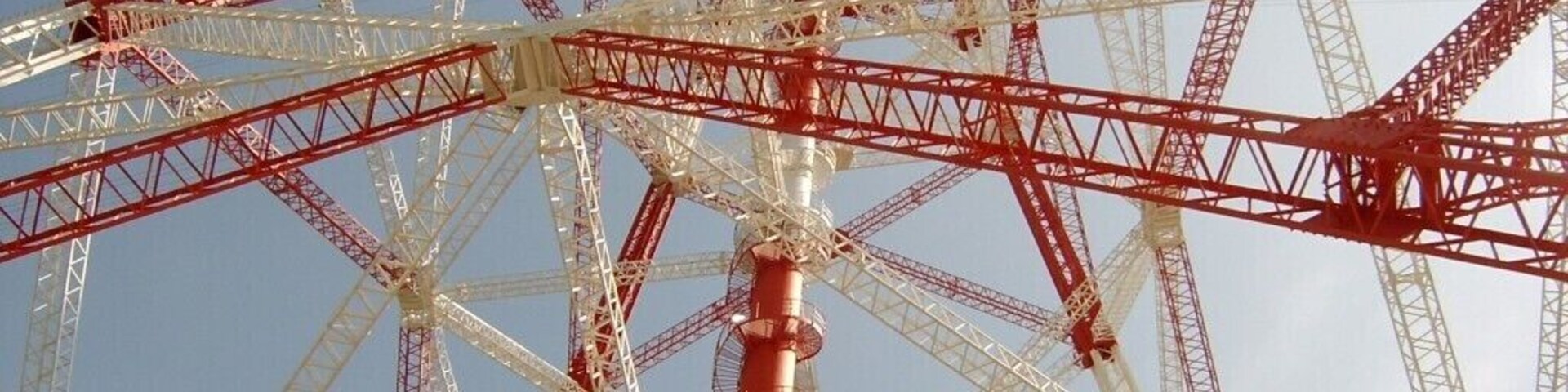 Gigantomanie.. (mit 227m höchste Freileitungsmasten Europas)