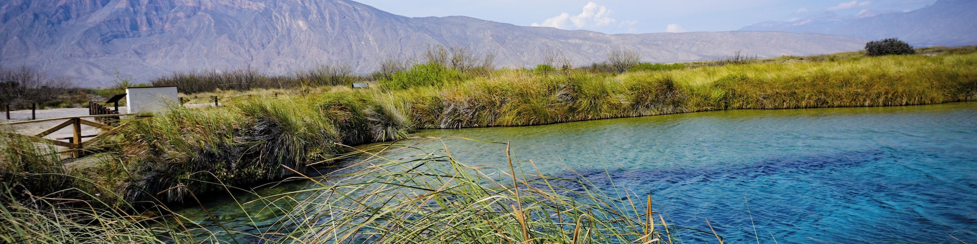 This location Northen Mexico is one of the most breathaking images I've ever seen. Cuatrociéngeas is a wetland special in the world, as has its own biosystem comparable with the Galapagos Islands, #nature.